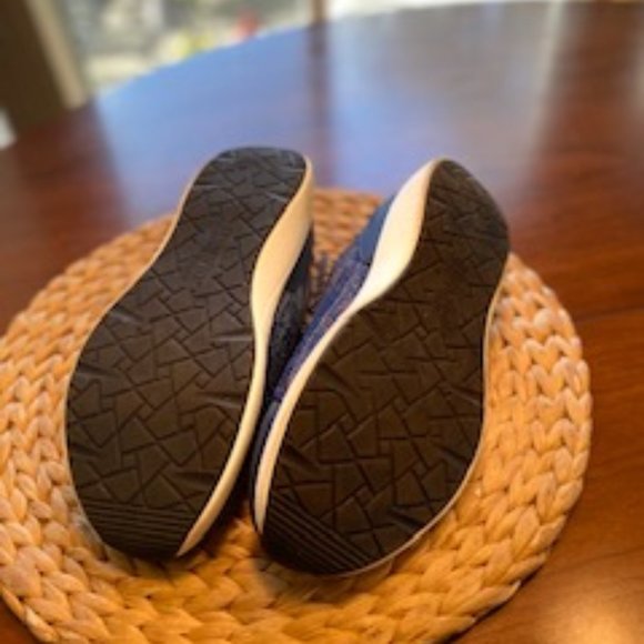 Alegria Traq | Shoes | Alegria Traq Qest Navy Multi Lace Up Sneaker ...